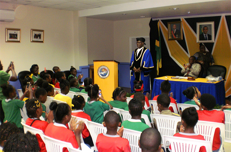 His Worship the Mayor Leon Thomas in discussion with Portmore Primary ...